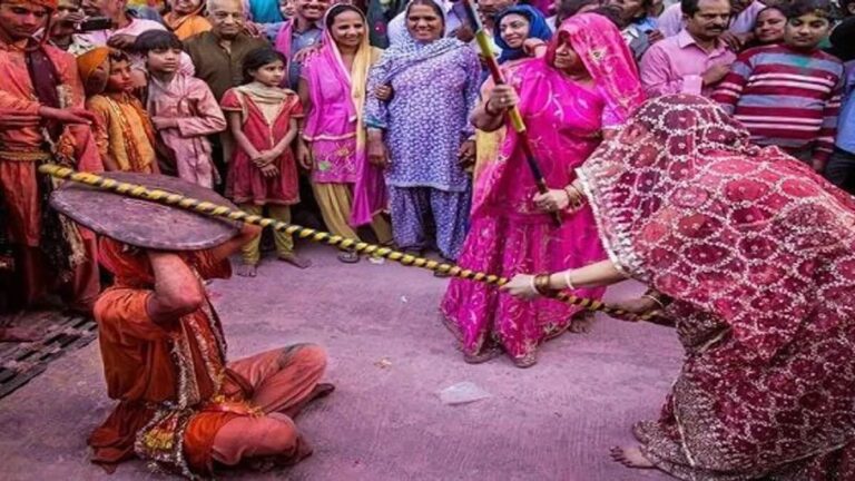 Lathmar Holi en Barsana 2026: Fechas, tradiciones y guía