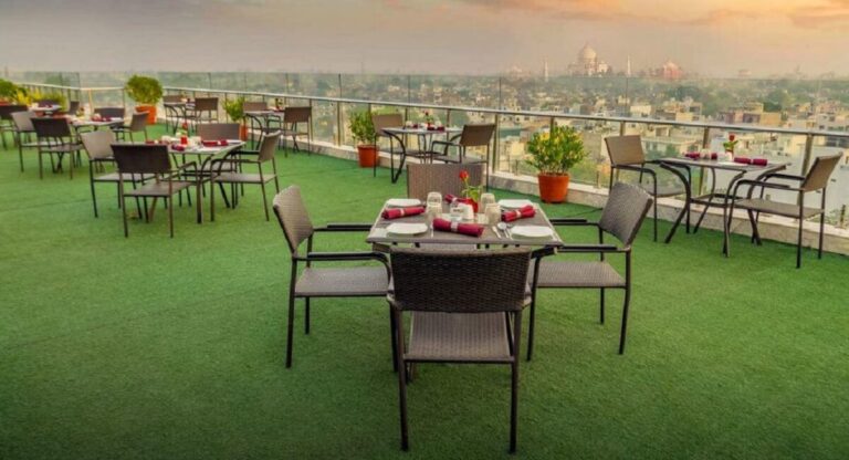 12 Mejores Restaurantes en Agra cerca del Taj Mahal