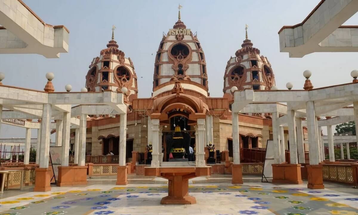 Templo ISKCON Delhi: Historia, Aarti, Horarios y Consejos